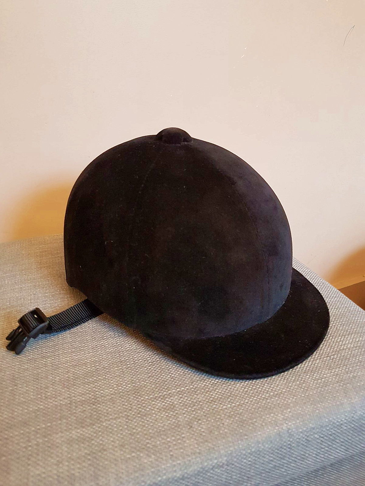Vends bombe d’équitation enfant taille 54 sur Gens de Confiance